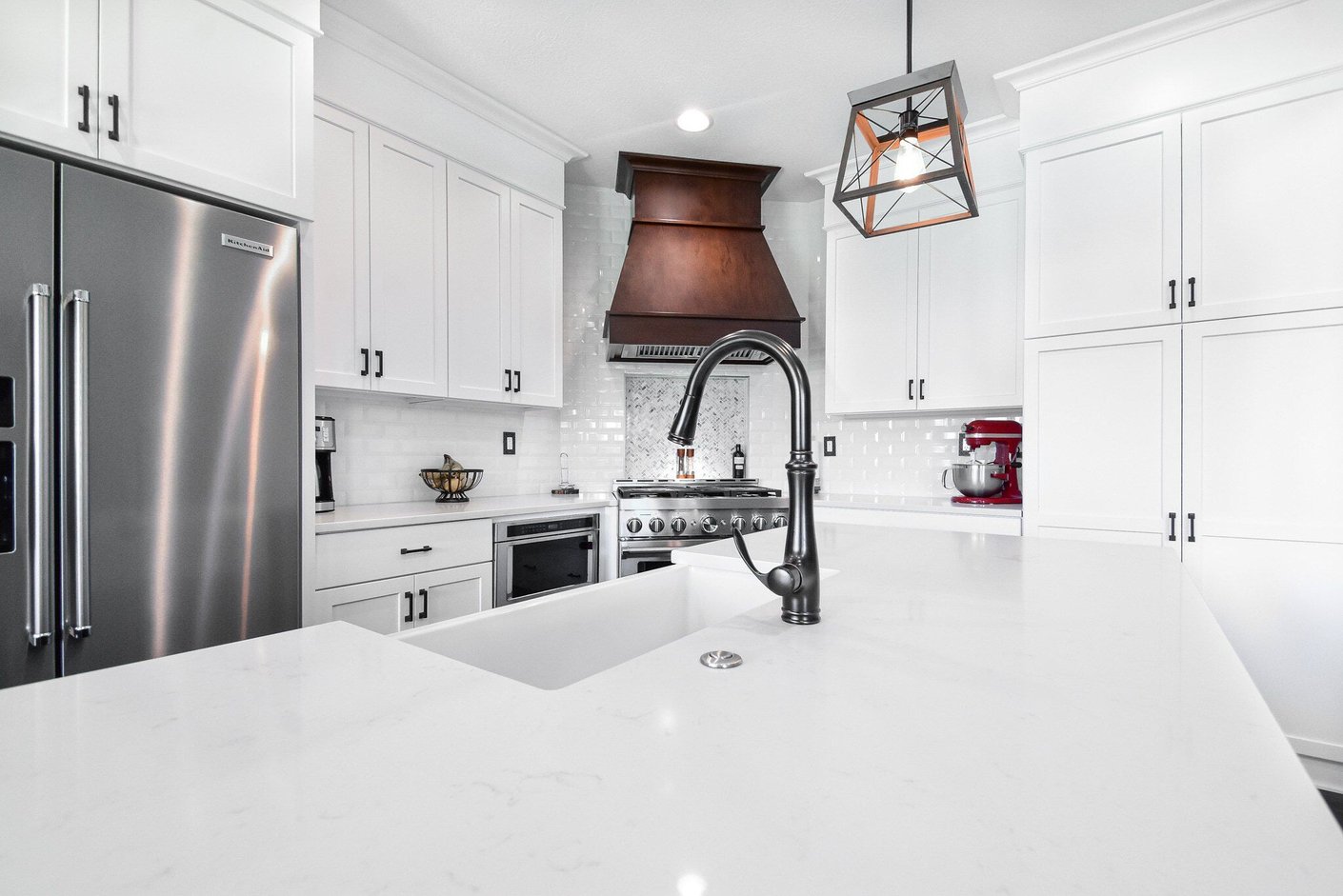 The Ultimate Guide to Quartz Grades: Finding the Perfect Quartz Countertop for Your Kitchen